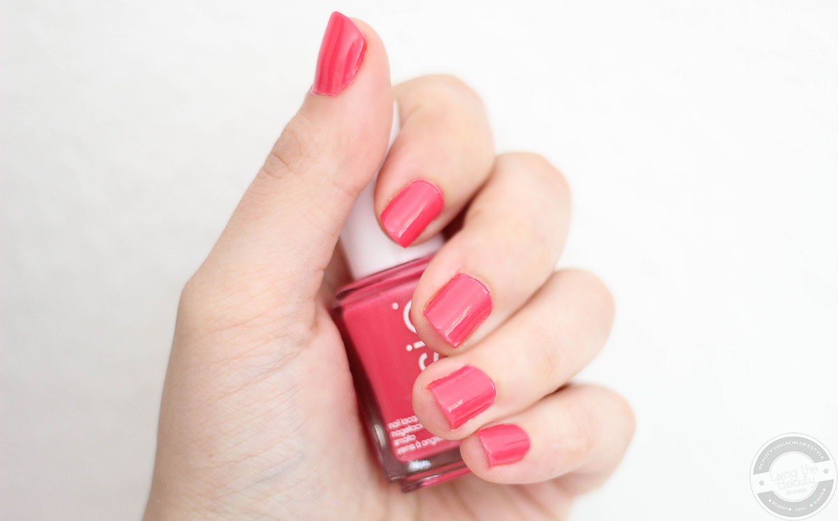NOTD - essie status symbol | Living the Beauty